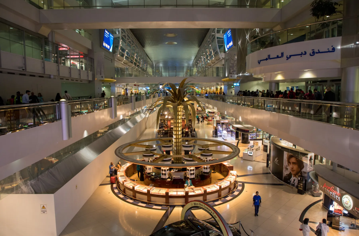 Dubai Airport Customs Now Clears in Under Four Minutes - Social Kandura