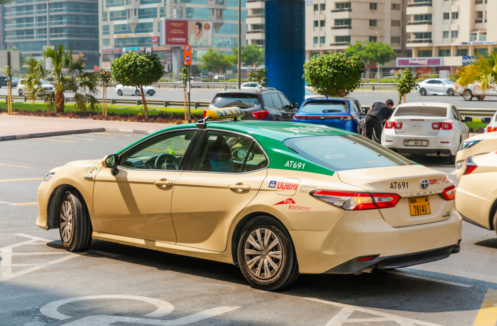 RTA upgrades Dubai taxis with AI cameras to detect smoking - Social Kandura